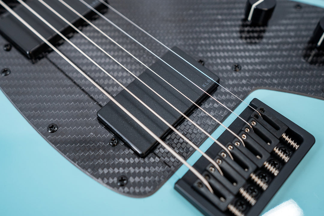 Artemis Baritone Custom – KLOS Guitars